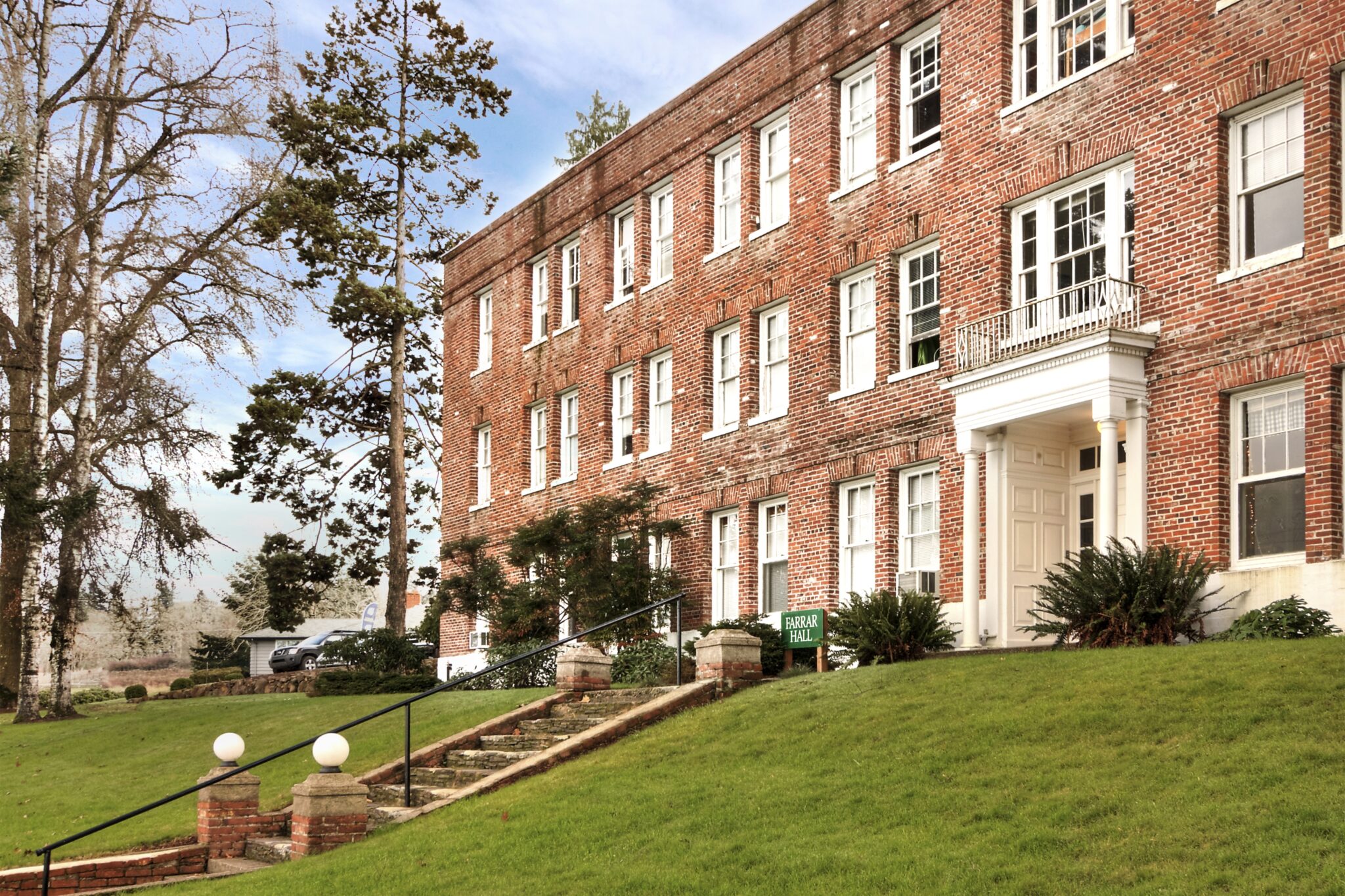 Standing strong as one of the oldest residence halls on campus, Farrar ...